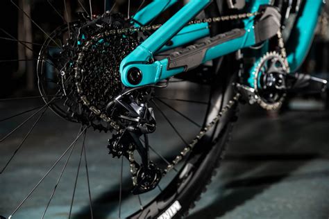All New Devinci Chainsaw Is An Enduro And Dh Capable Alloy High Pivot Mtb