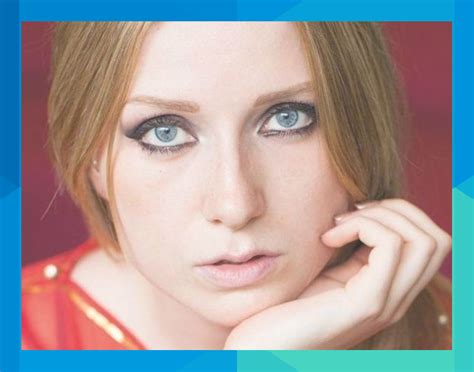 Muniza Khans Instagram Twitter And Facebook On Idcrawl