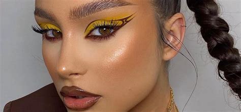 Angel Wing Eyeliner Το Tiktok έχει νέα τάση στο μακιγιάζ και είναι