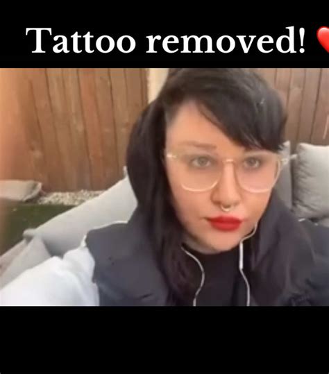 Amanda Bynes Kuiltje Piercing