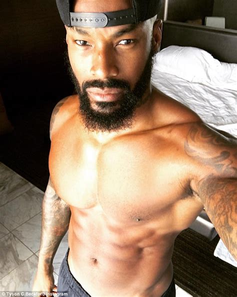 Tyson Beckford Goes Shirtless To Begin Las Vegas Residency Daily Mail Online