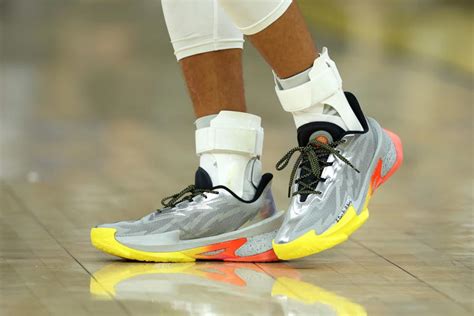Stephen Currys Li Ning Deal Worth 400 Million — And He Turned Down A