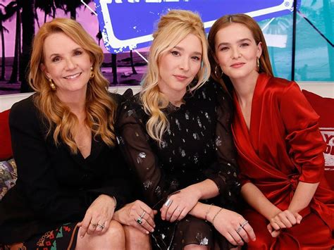 Lea Thompsons 2 Daughters All About Zoey And Madelyn