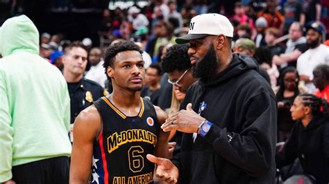 Nba Bronny James Rejoint Son Père Lebron James Aux Lakers Après Le
