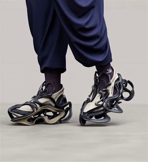 Designer Sneakers Futuristic Tennis Shoes Dynamic Textile Sneakers For Streetwear Modern