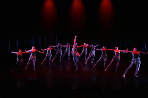 Clsr Nu är Det Endast En Timme Kvar Tills Klockan Slår 12 00 Och Biljetterna Släpps Till årets