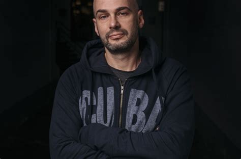 Sergejs Timofejevs Krājumā “replika” Izmanto Iespēju Pateikt Savu Repliku Kopējā Korī Lr1