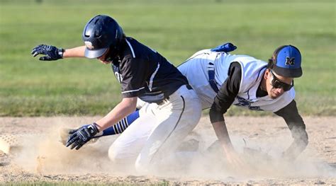 Monomoy At Mashpee Baseball
