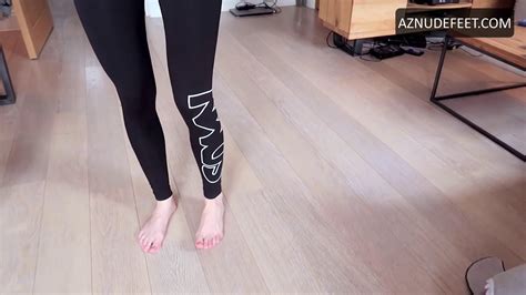 Clare Siobhan Feet Aznudefeet