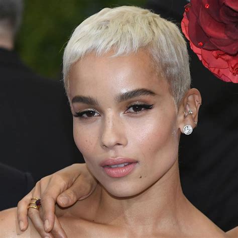 All About Bailey Li Platinum Blonde Hair Hair Inspiration Short Hair Styles