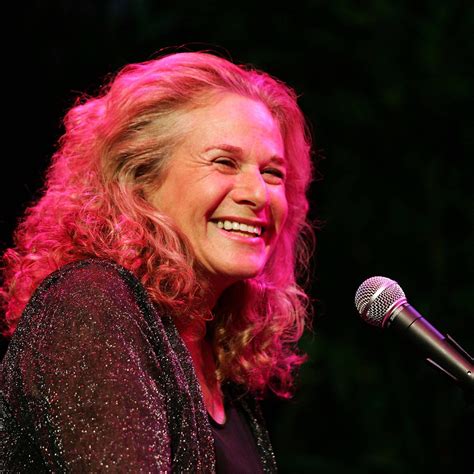 Download Legendary Singer Carole King Wallpaper