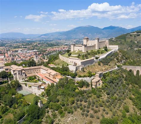 Deruta E La Tradizione Dei Maestri Ceramisti Secret Umbria