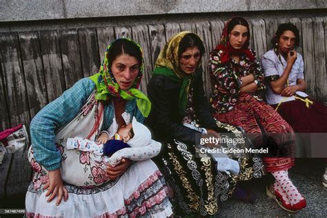 Romanian Gypsy Women In Berlin News Photo Getty Images