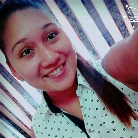 Estefany Sanchez Youtube