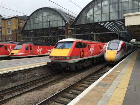 In Pictures Virgin Launches New Azuma Class 800 Galleries