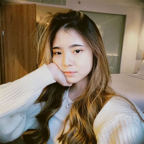 Detail Foto Selebgram Cantik Koleksi Nomer 11