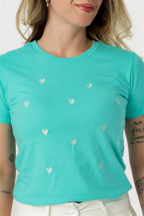 T Shirt Varios Coracoes Bordado Cor Verde Jade Atacado Tshirt Use