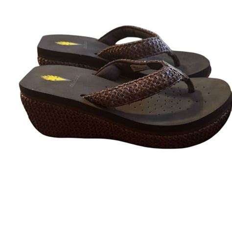 Volatile Womens Wedge Flip Flop Sandals Brown Casual Gem