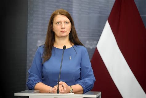 Inga Vanaga 35 Eiro Mācību Līdzekļiem Ir Bērnu Apzagšana La Lv