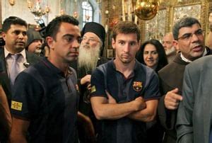 Saturday Night Fever As Lionel Messi Barcelona Mobbed In Israel