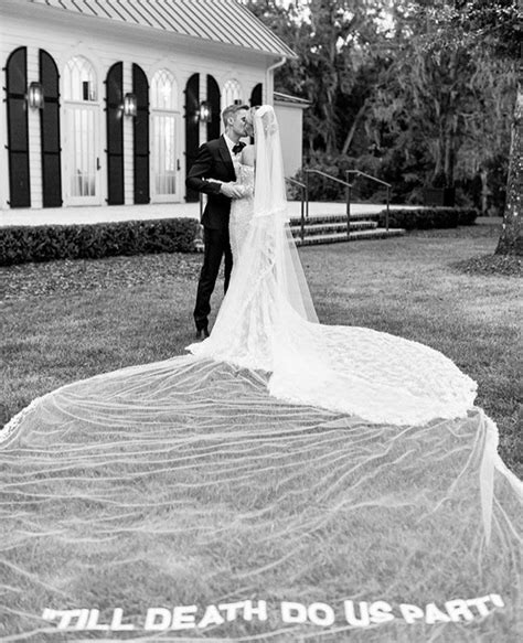 Take A Closer Look At Hailey Biebers Off White Wedding Dress