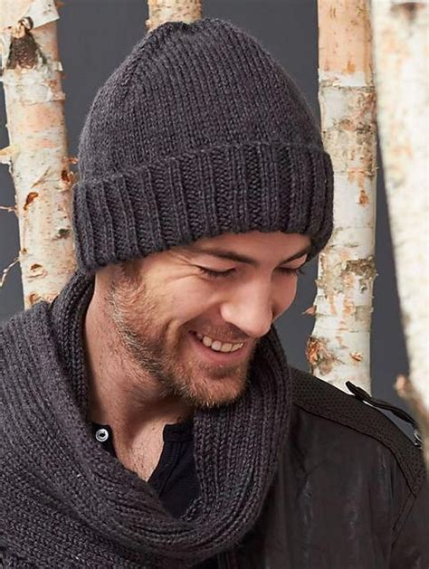 Mens Basic Hat Free Pattern By Yarnspiration Knittingimages Mens Hat Knitting Pattern