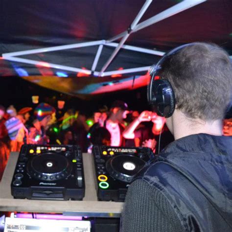 Stream Kit Williams Music Listen To Songs Albums Playlists For Free