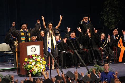 Ucis Largest Class Of Engineers Graduates Samueli School Of
