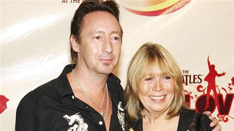 Muere Primera Esposa De John Lennon Telemundo New York 47