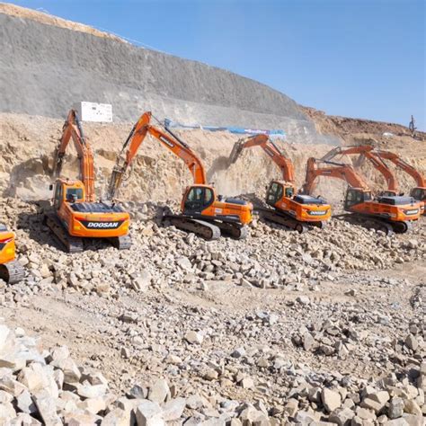 Services Projects Pioneers Contracting Co