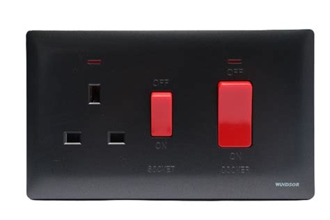 Windsor Innova Black 45a 1 Gang Switch With 13a Switch Socket And Neon