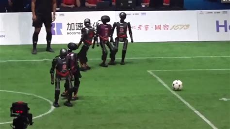 Watch Completely Autonomous Humanoid Robots Play Soccer Match