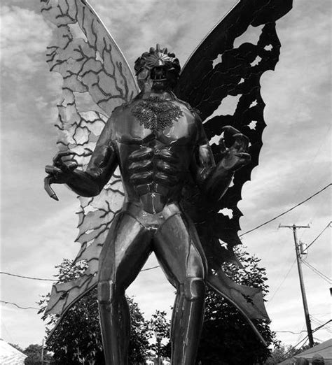 The Mothman Statue In Point Pleasant Wv People Come From All Around