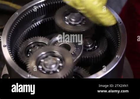 Heavy Industry Electric Motor Assembling How It Made A Motor That Converts Electricity To