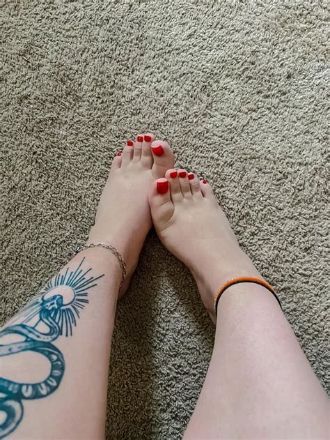 How Does Red Look On My Perfect Toes😍 R Footqueenz
