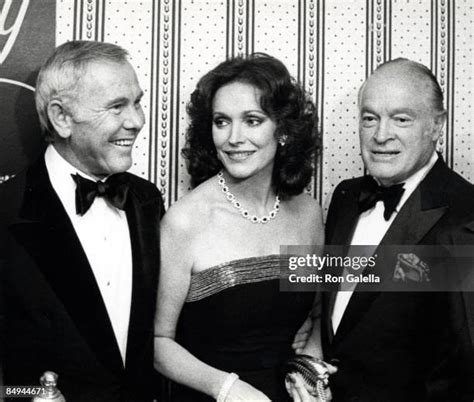 Johnny Carson Bob Hope Photos And Premium High Res Pictures Getty Images