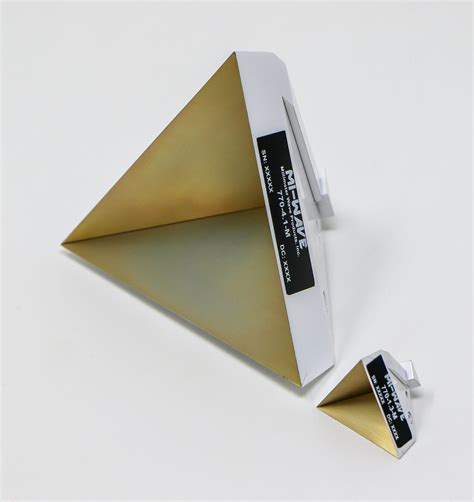 Trihedral Corner Reflector Antennas Reflector Antenna Design