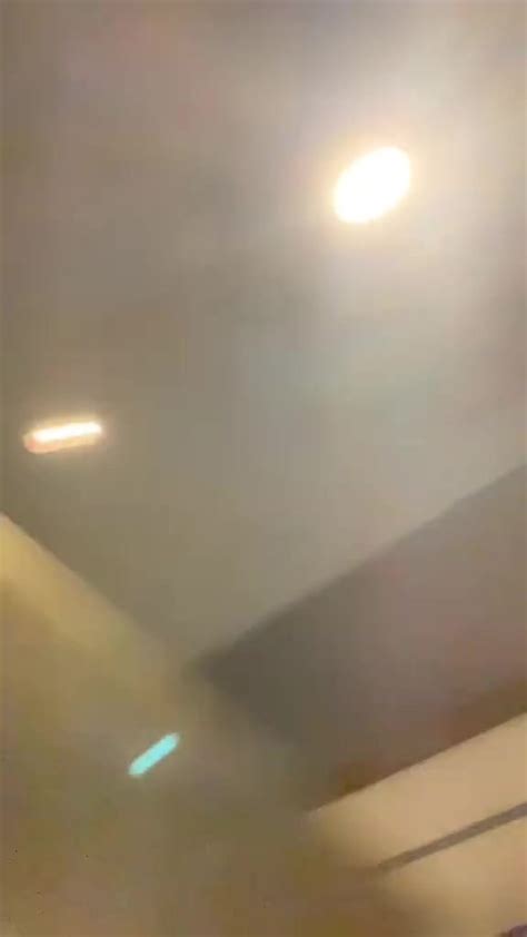 Public Washroom 2 Vidwith Plops 22seconds And 29secs 日本語で