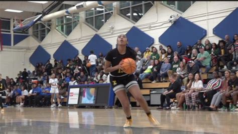 Highlights Carson And Moss Combine For 36 As No 8 Independence Girls