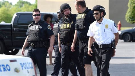 Shooting At Nashvilles Opry Mills Mall Leaves One Man Dead