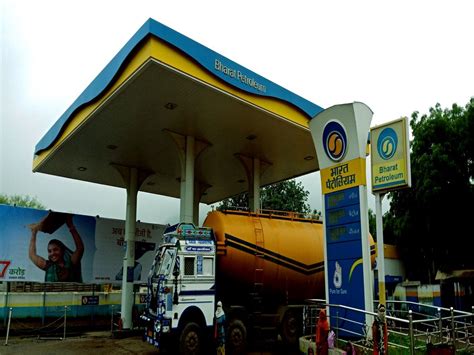 Bpcl Is Not For Sale Confirms Oil Minister Hardeep Singh Puri Here
