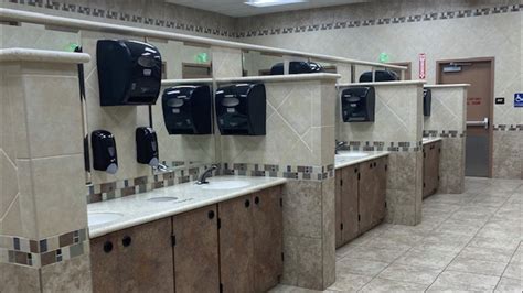Buc Ees Bathroom Layout