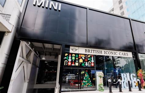 Mini Flagship Showroom In Bgc Motoph