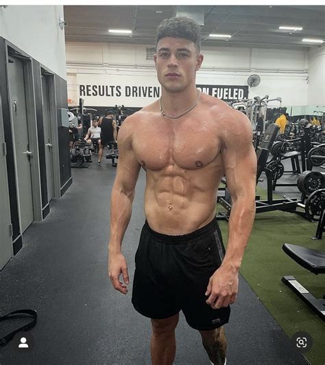 Hotandsweatymen On Tumblr