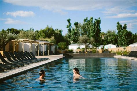 Op Vakantie Zonder Kleren Zes Fijne Glampings Voor Naturisten In Frankrijk