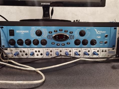 Behringer V Amp Pro