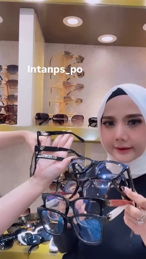 Intan Ps Intanfashionps Is An Online Consignment Platform We Are Not Affiliatedassociated