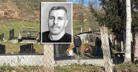 Ovde će Večno Počivati Janjušev Brat Mihajlo Tužna Scena Sa Groblja U Prijepolju