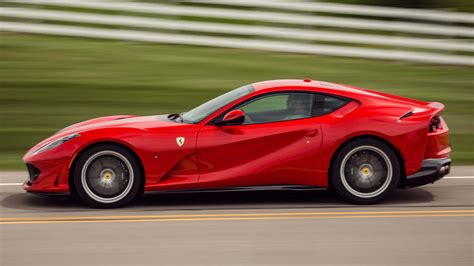 212 Fotos Und Hochauflösende Bilder Zu Ferrari 812 Superfast Hqlzo