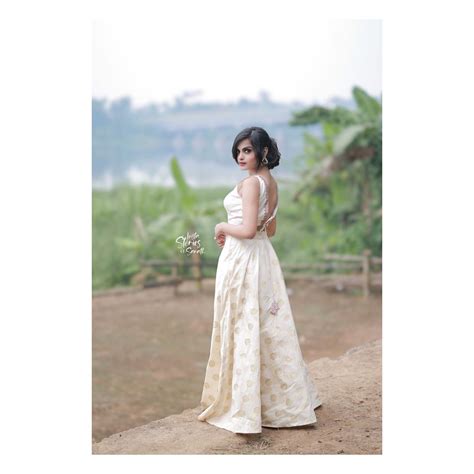 Devika Ramesh New Photoshoot Pics തണ്ണീർ മത്തനിലെ സുന്ദരിയുടെ ഫോട്ടോഷൂട്ട് ചിത്രങ്ങൾ വൈറ